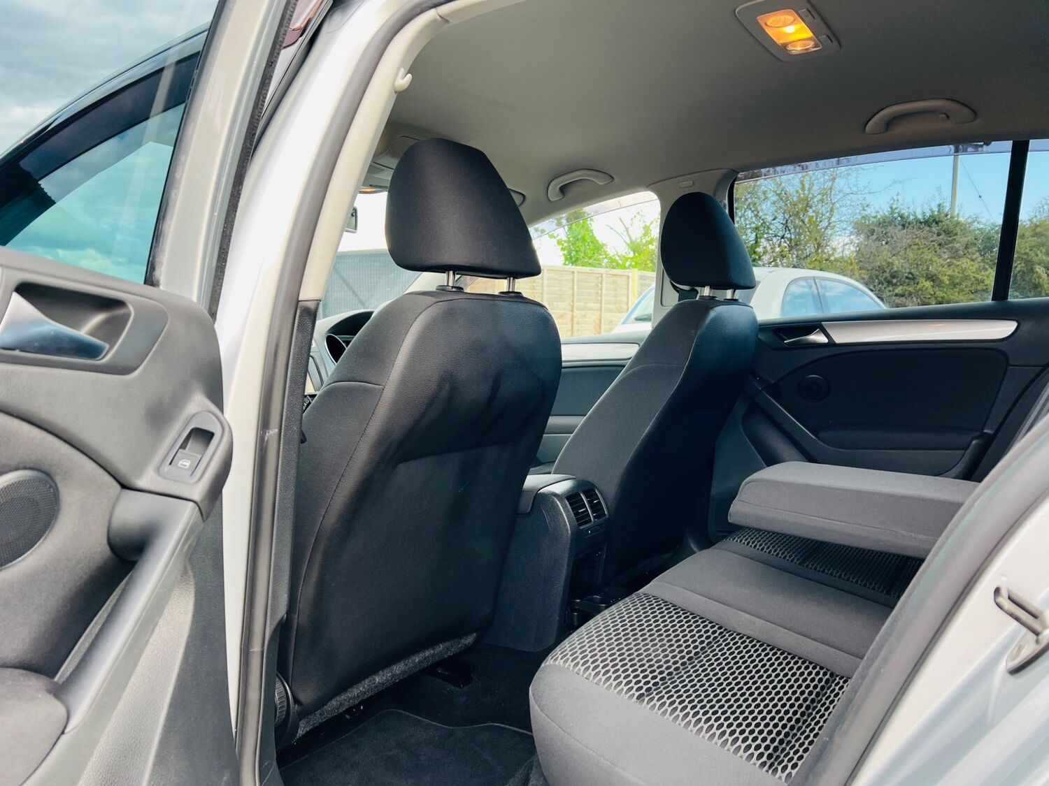 Used VOLKSWAGEN GOLF 2010 Silver in Hertford, Hertfordshire | ZED VEHICLES